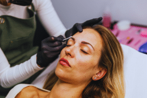 O que é design de sobrancelha, como funciona, tendências, cuidados e dicas. Saiba Tudo! - StudioRos